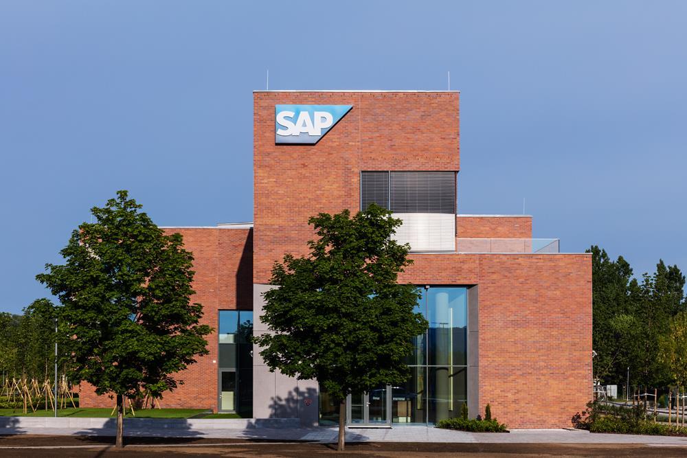 SAP Business Centre - Porcelain tiles and Kerlite for Floors and Walls