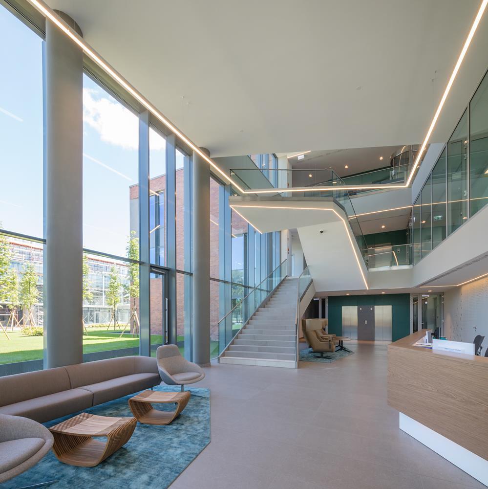 SAP Business Centre - Porcelain tiles and Kerlite for Floors and Walls