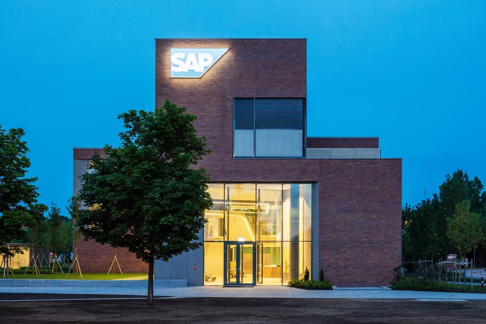 SAP Business Centre - Porcelain tiles and Kerlite for Floors and Walls