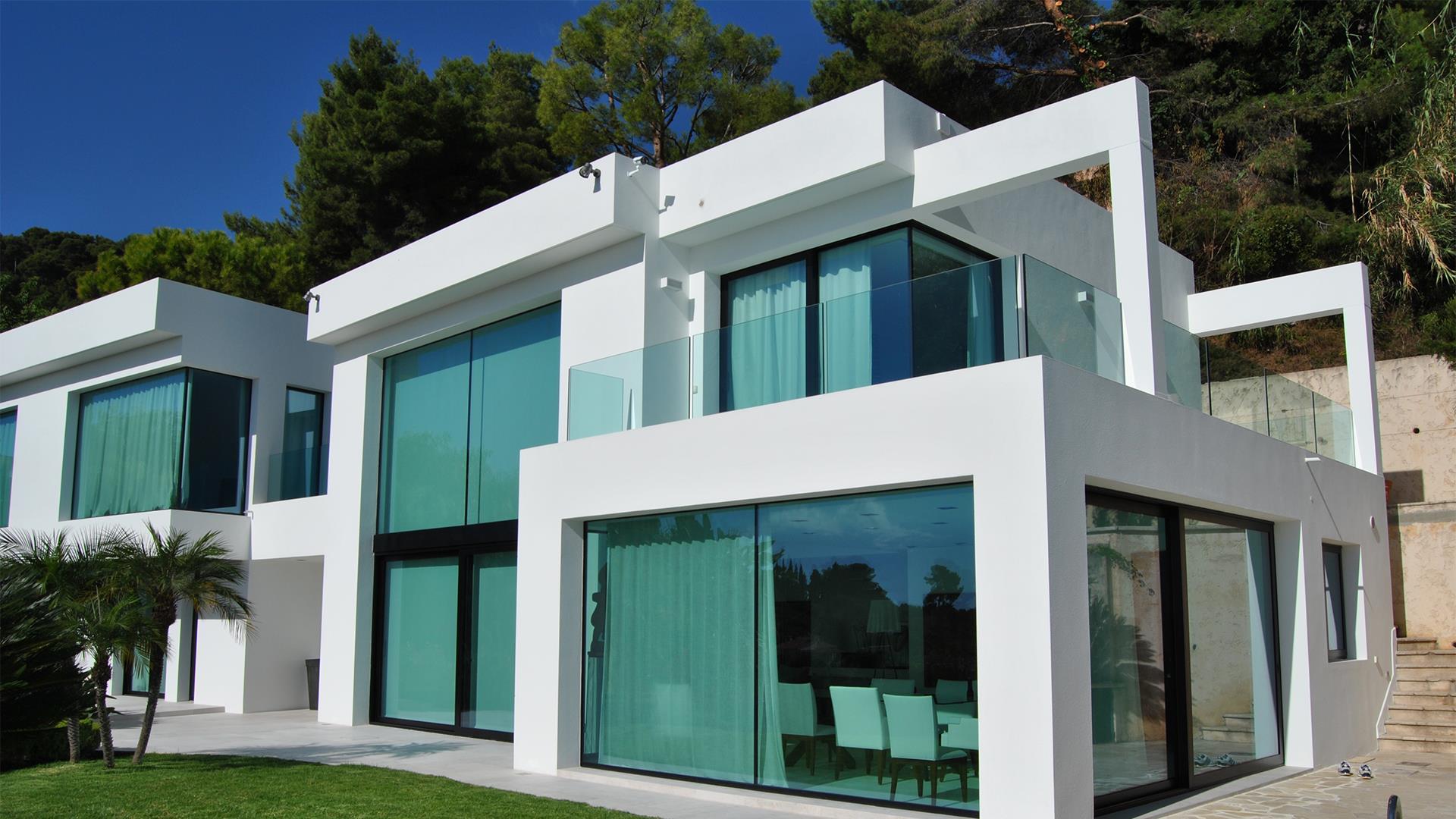 Private house Roquebrune - Porcelain tiles and Kerlite for Floors and Walls