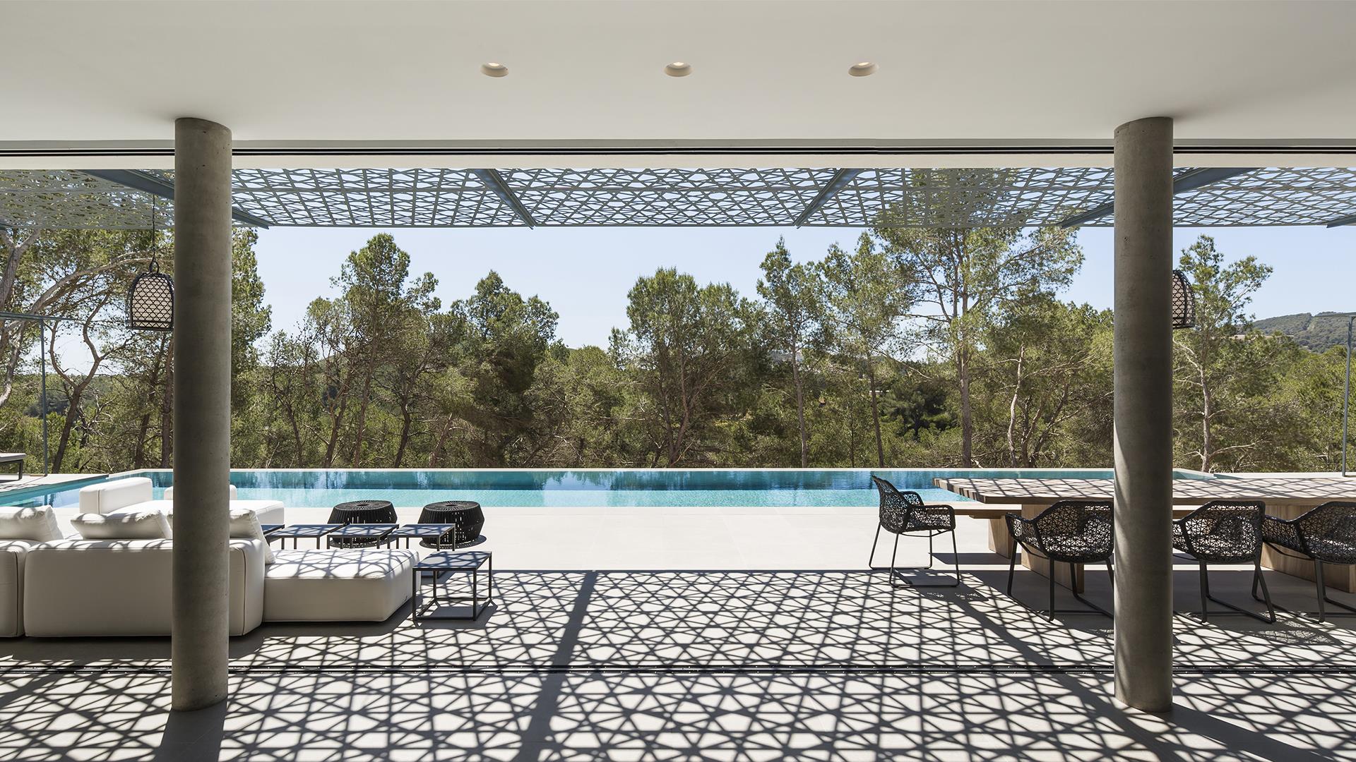 Private House Ibiza - Porcelain tiles and Kerlite for Floors and Walls